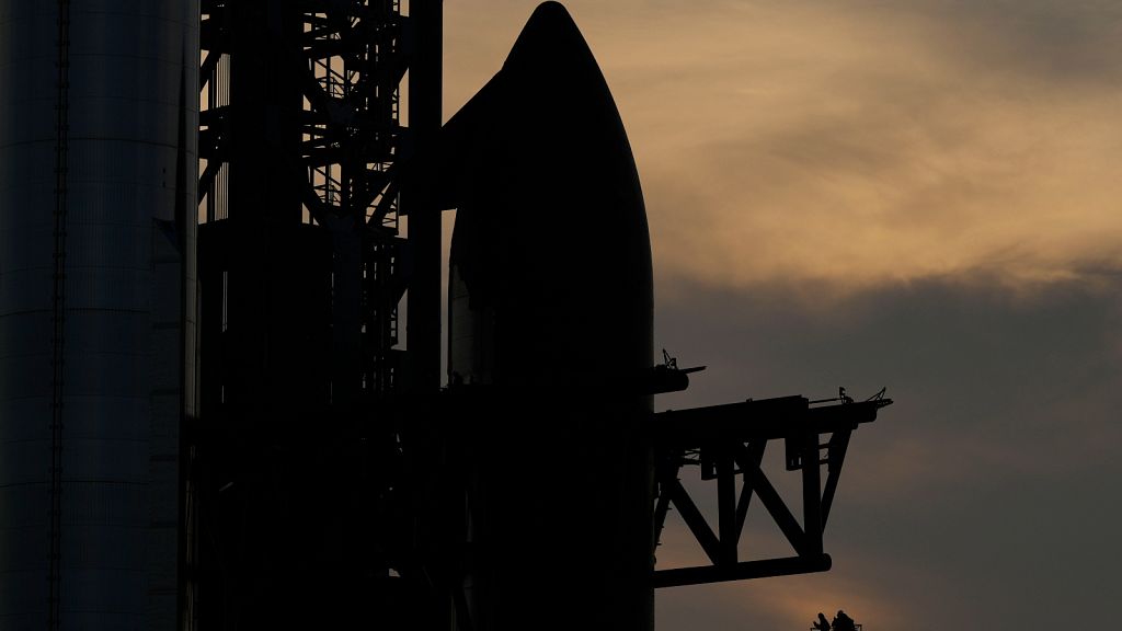 SpaceX's Starship explodes during test launch minutes after rocket ...