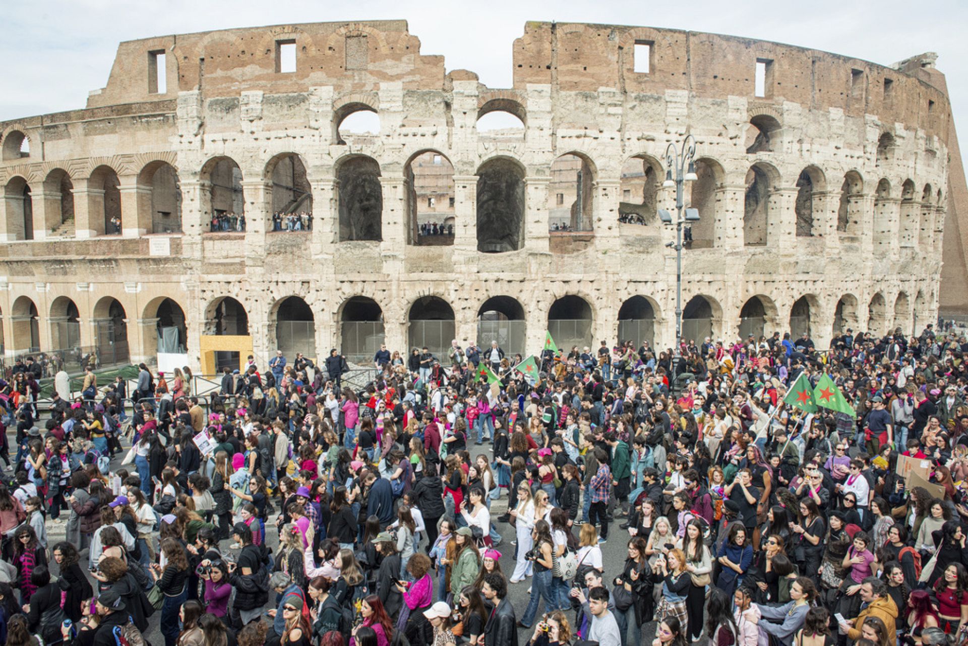 Hundreds of thousands of protesters commemorate International Women's ...