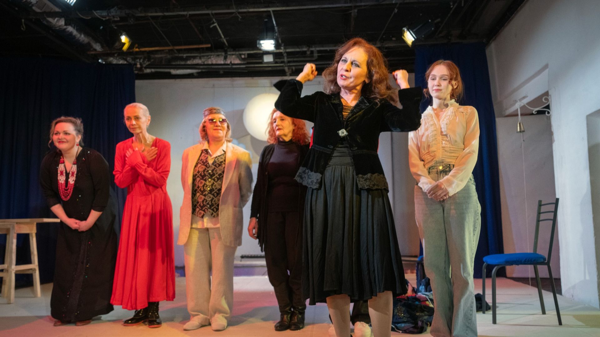Video. World Theatre Day: This all-female Ukrainian cast is keeping art ...