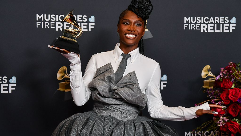 Former first lady Michelle Obama launches new podcast 'IMO' with older ...