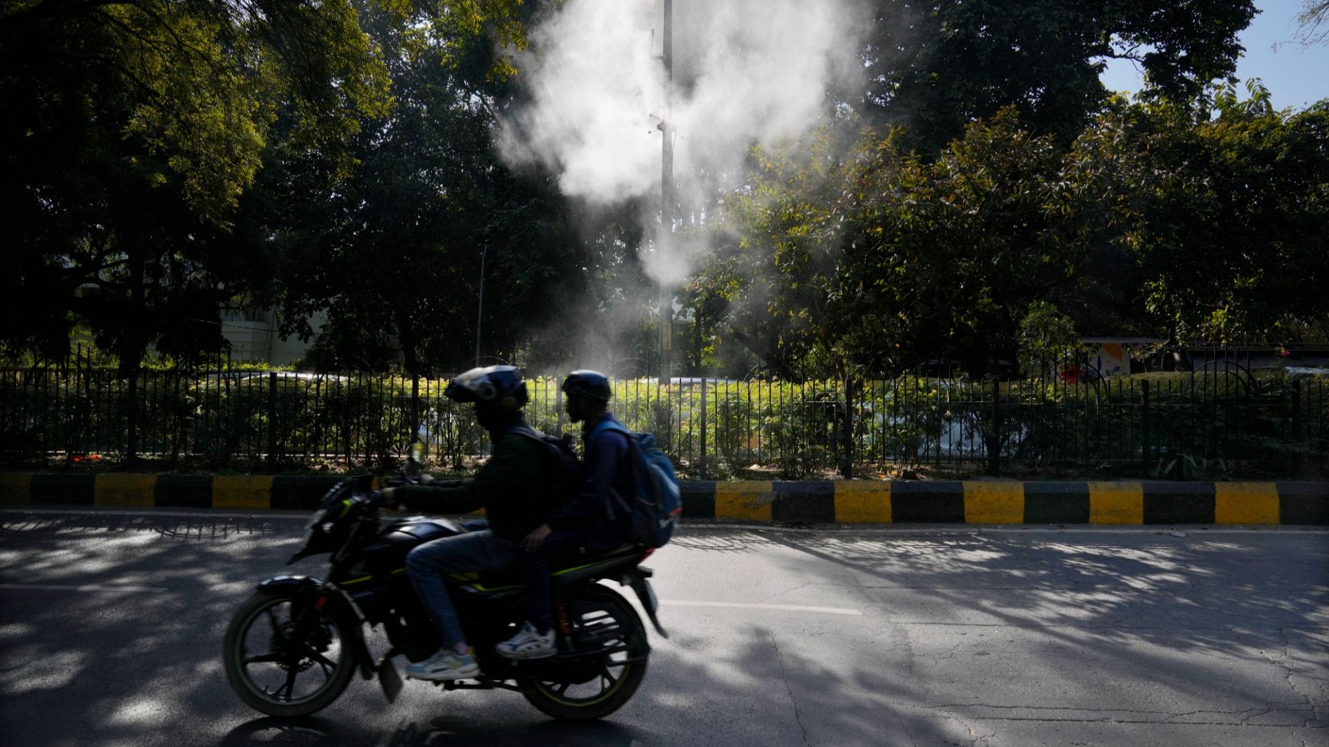 Most people around the world are now breathing polluted air ...