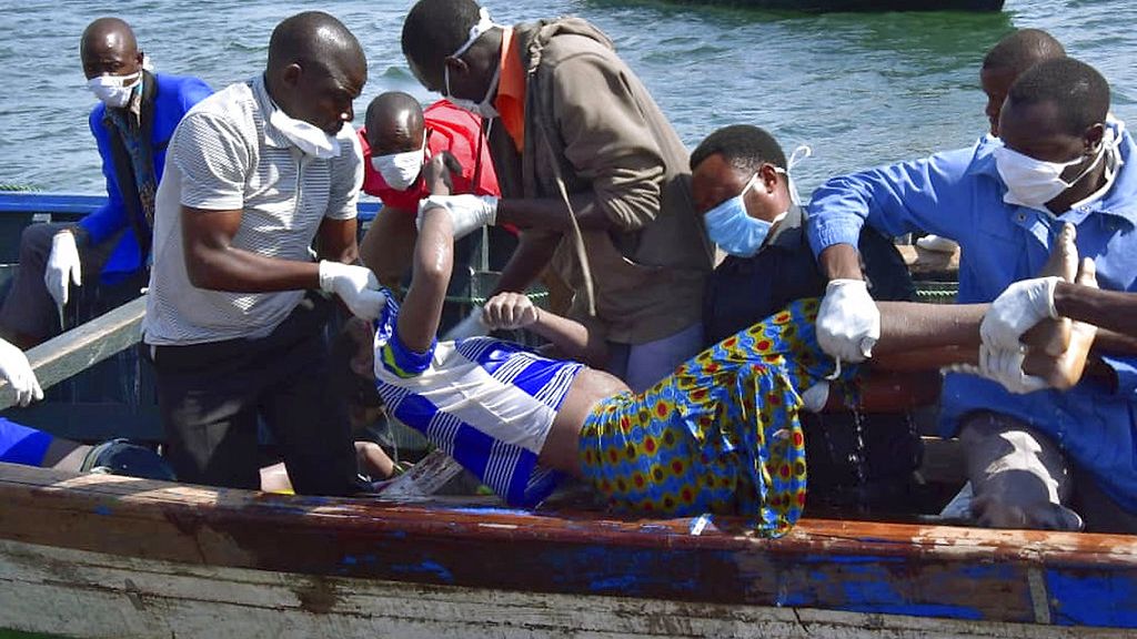 boat capsizes in Congo, 25 are dead, many of them soccer players ...