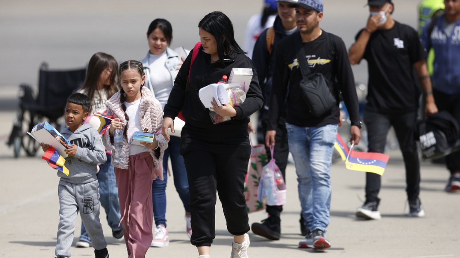 Les États-Unis s'apprêtent-ils à restreindre l'entrée aux ressortissants de 43 pays ? | Euronews