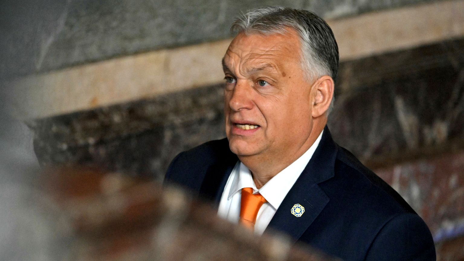 Orbán attaque à nouveau Bruxelles, mais est forcé de céder sur les ...