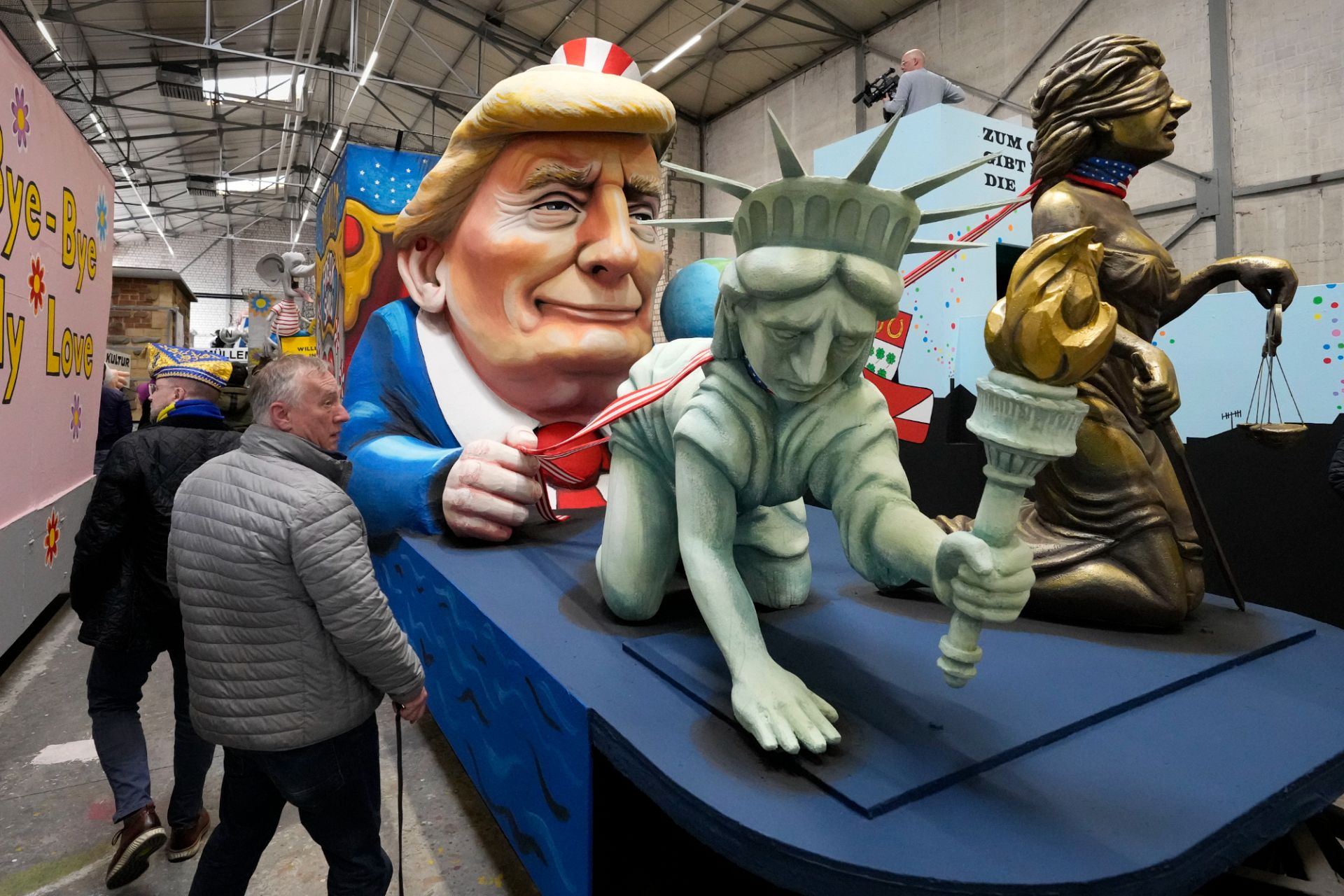 El eurodiputado francés Raphaël Glucksmann dice que Estados Unidos debe ...