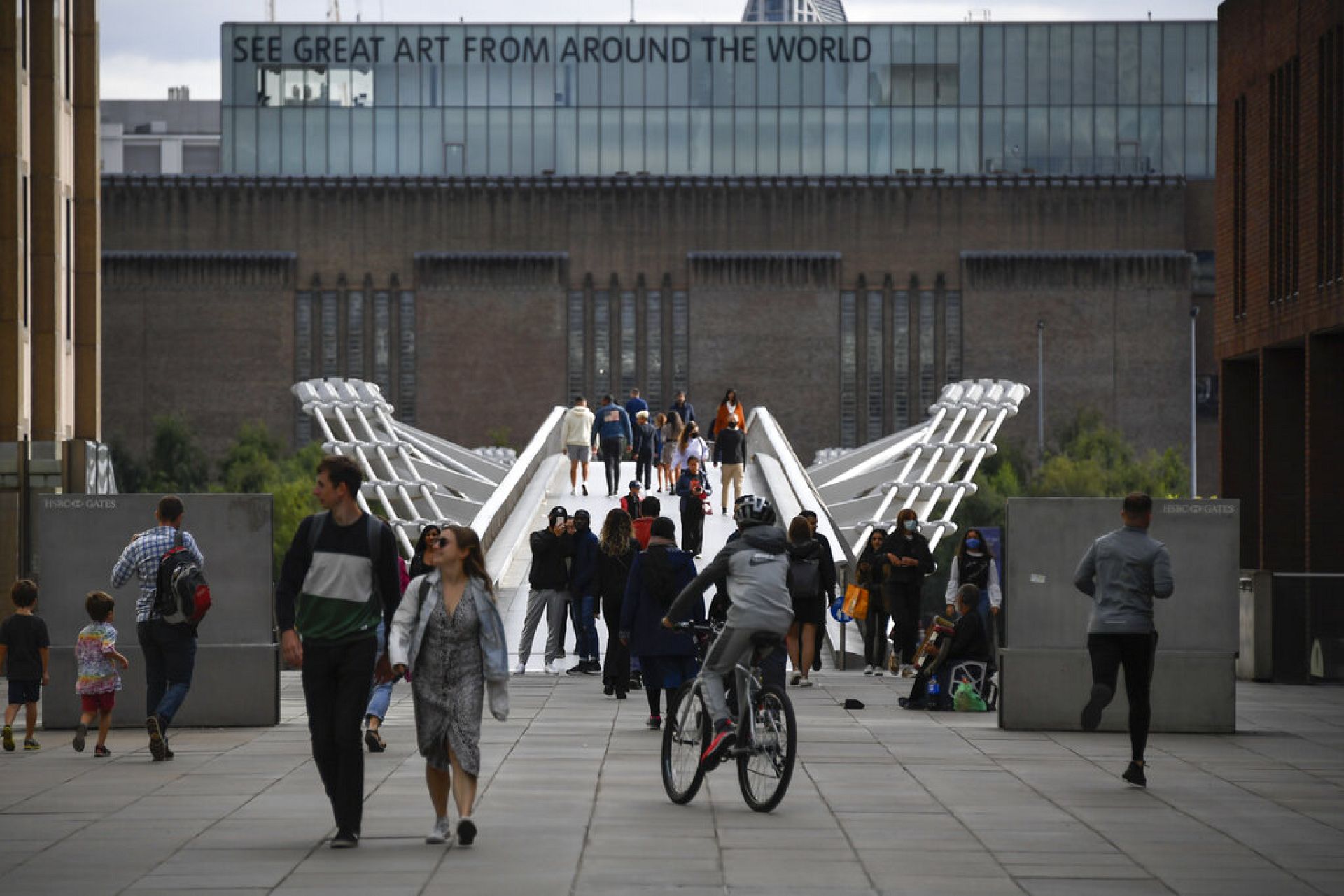 Tate museums to cut 7% of workforce amid financial challenges | Euronews