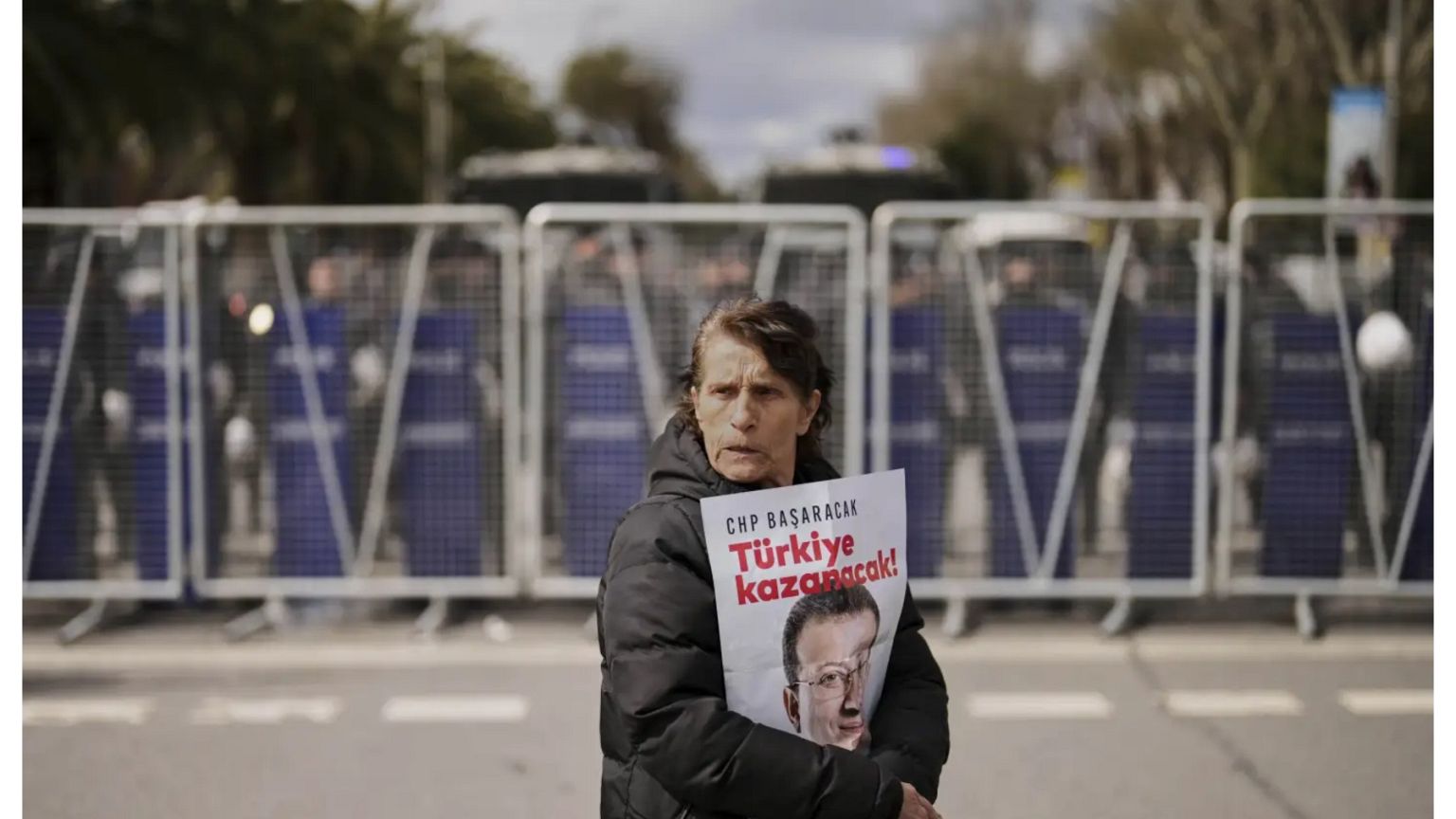 Detenção de Imamoglu: Erdogan abandona política da "cenoura e do pau" e ...