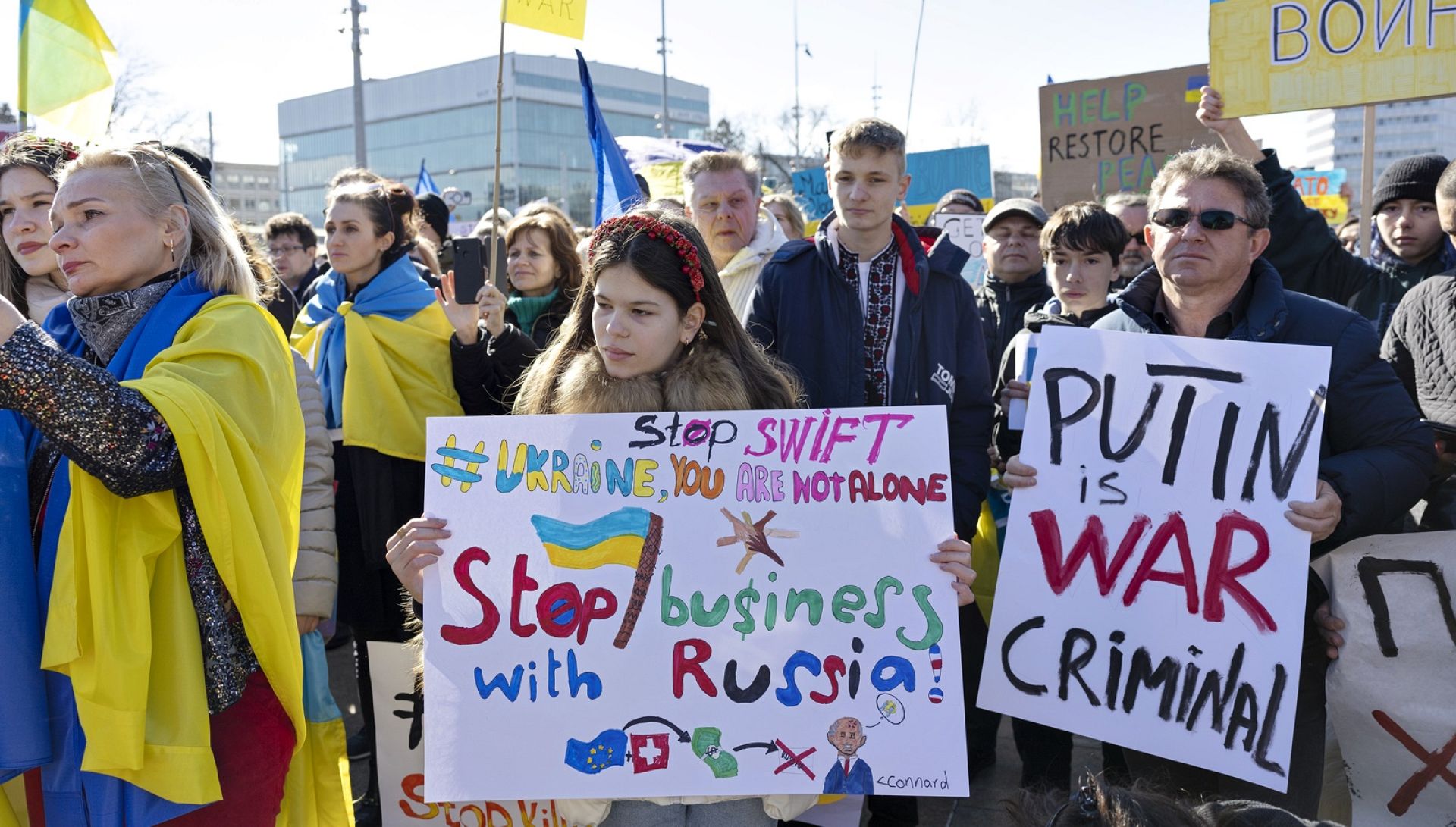 Russia's demand for sanctions relief thrusts the EU into the talks ...