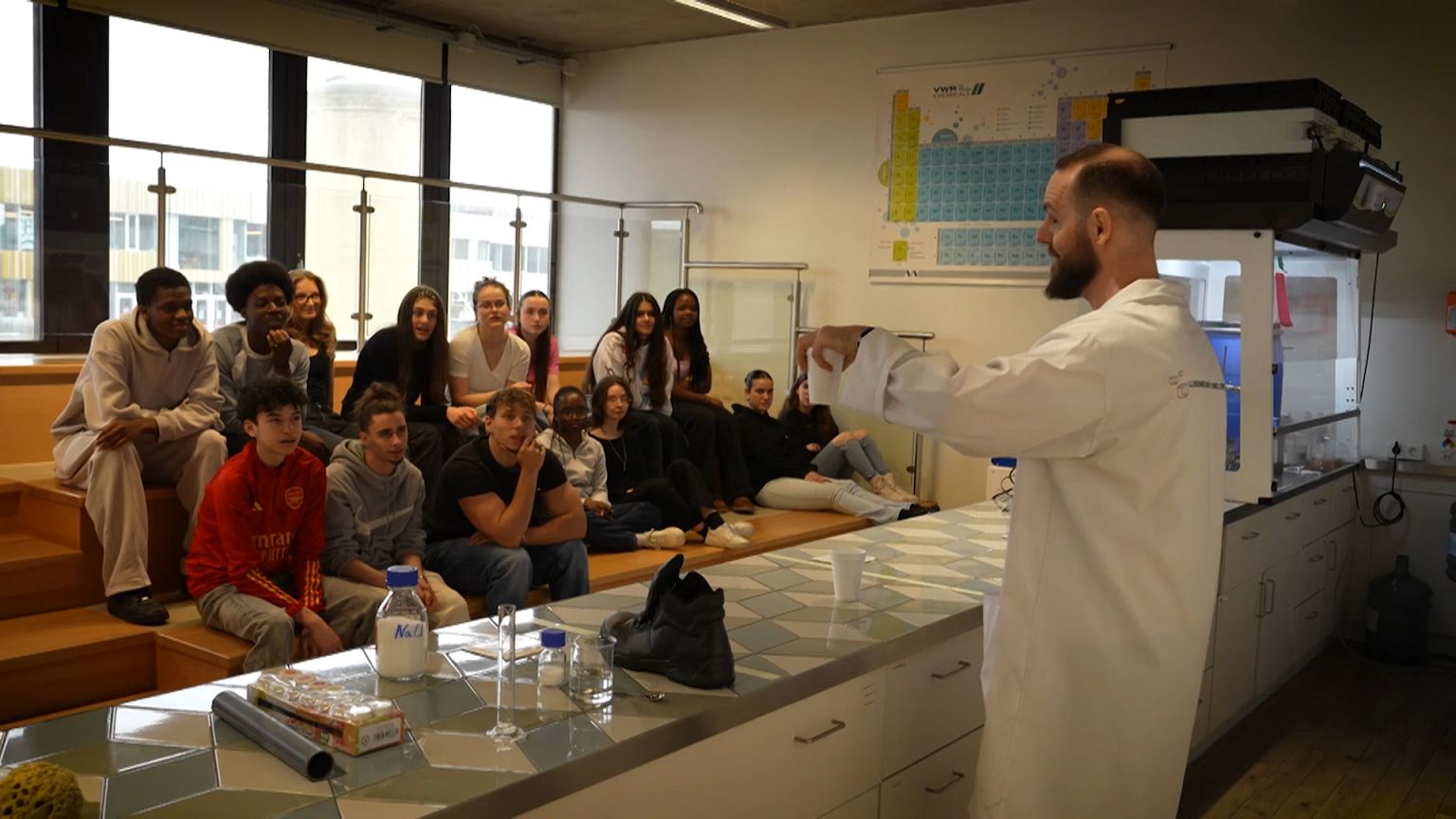 Former des citoyens responsables grâce à la science et à l'exploration ...