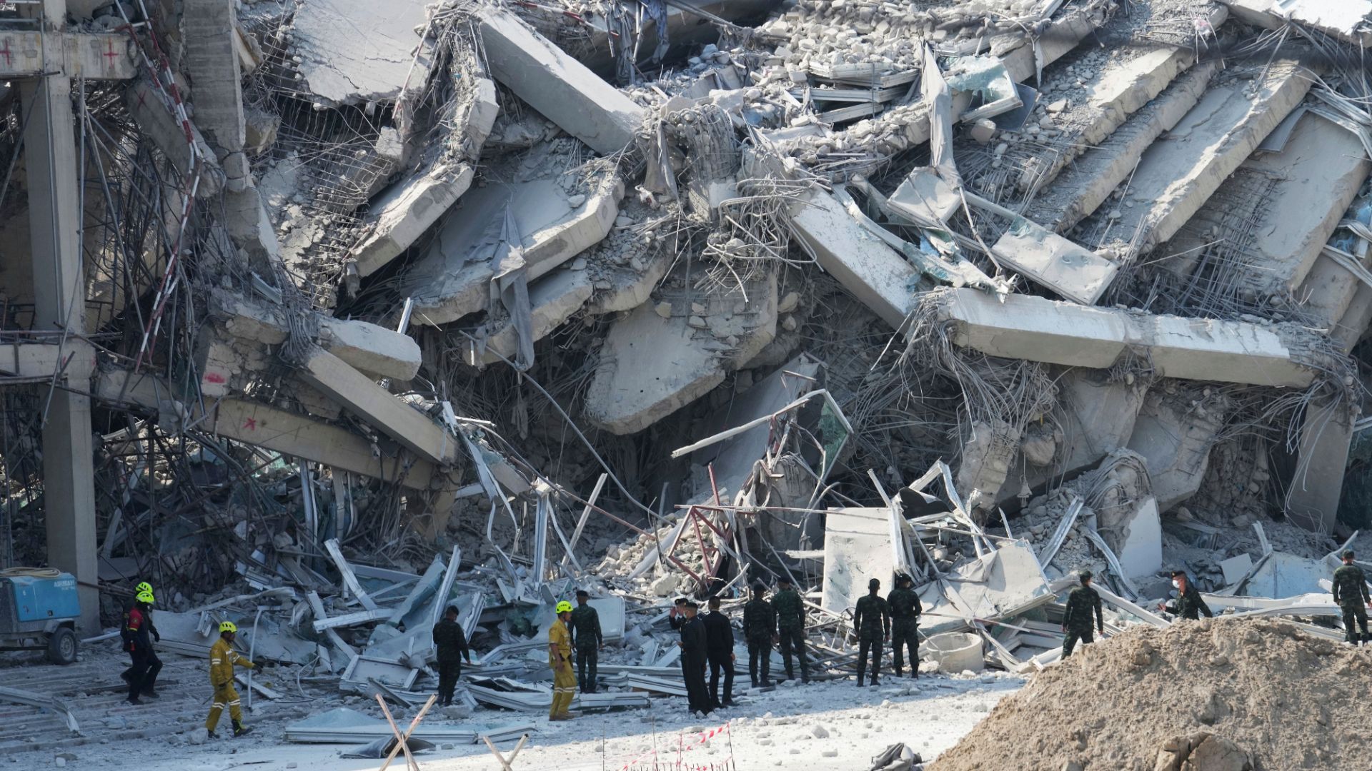 Video. Powerful earthquake in Myanmar rocked Thailand capital Bangkok ...
