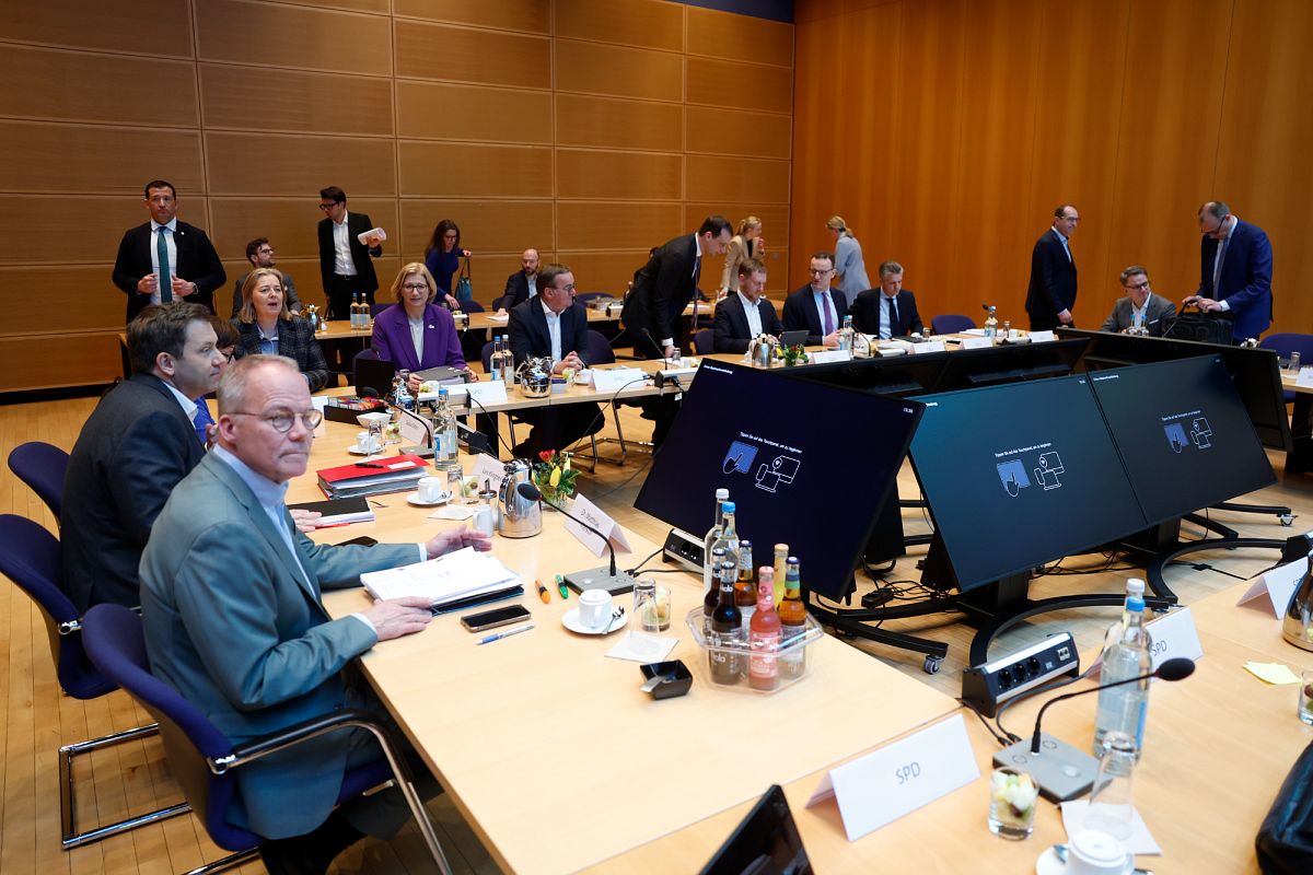 German coalition talks reach next level as CDU and SPD negotiations ...