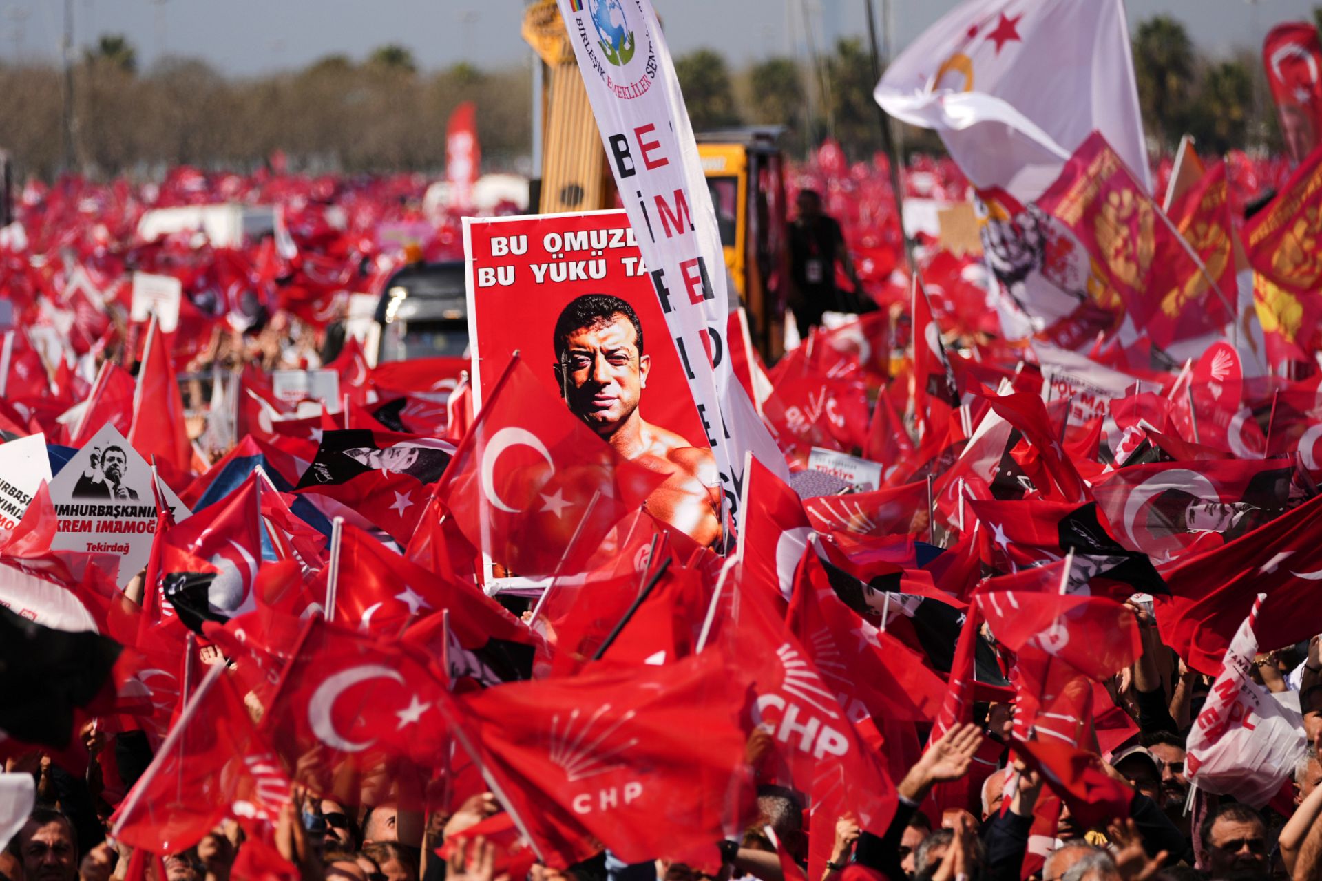 Thousands attend CHP rally in Istanbul against mayor Ekrem İmamoğlu's ...