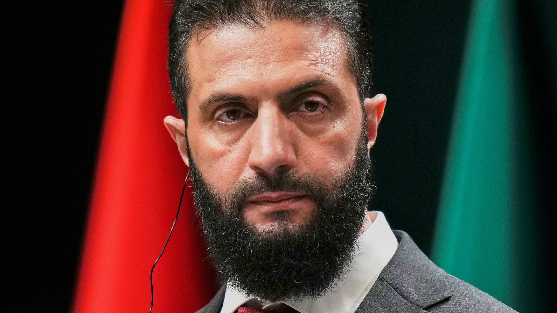 Siria: il nuovo governo presta giuramento, nella squadra una ministra donna e un alawita | Euronews