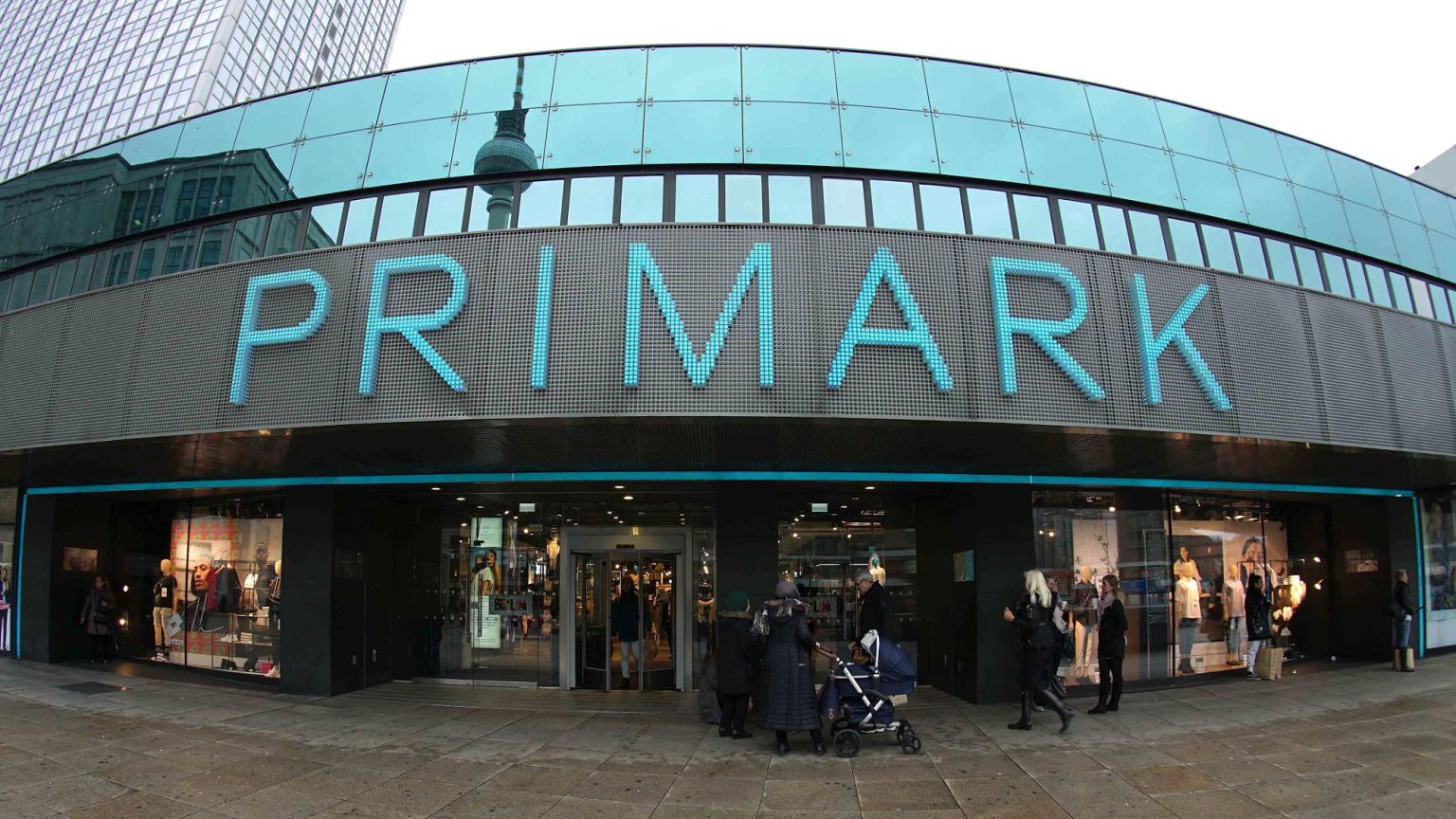 Primark boss steps down over inappropriate behaviour allegation | Euronews