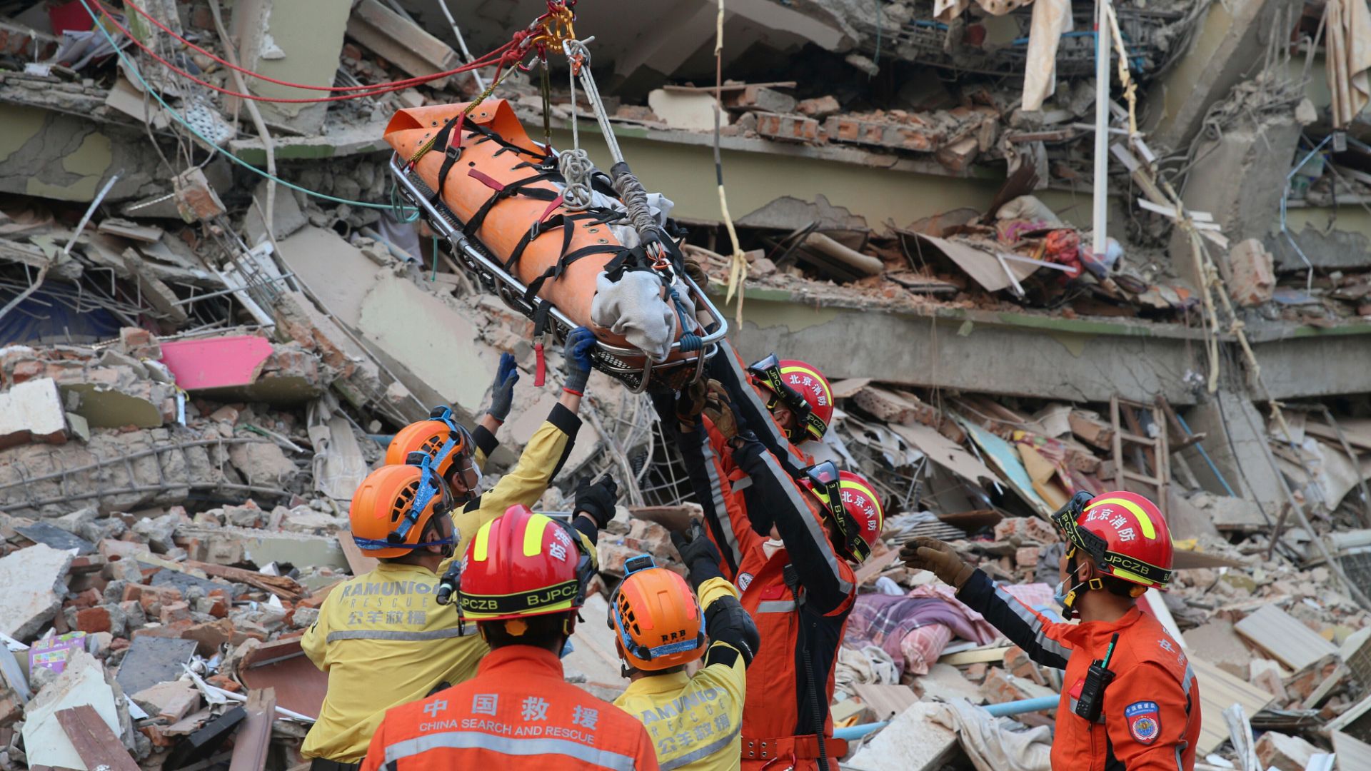 Myanmar earthquake death toll surpasses 2,000 amid worsening ...