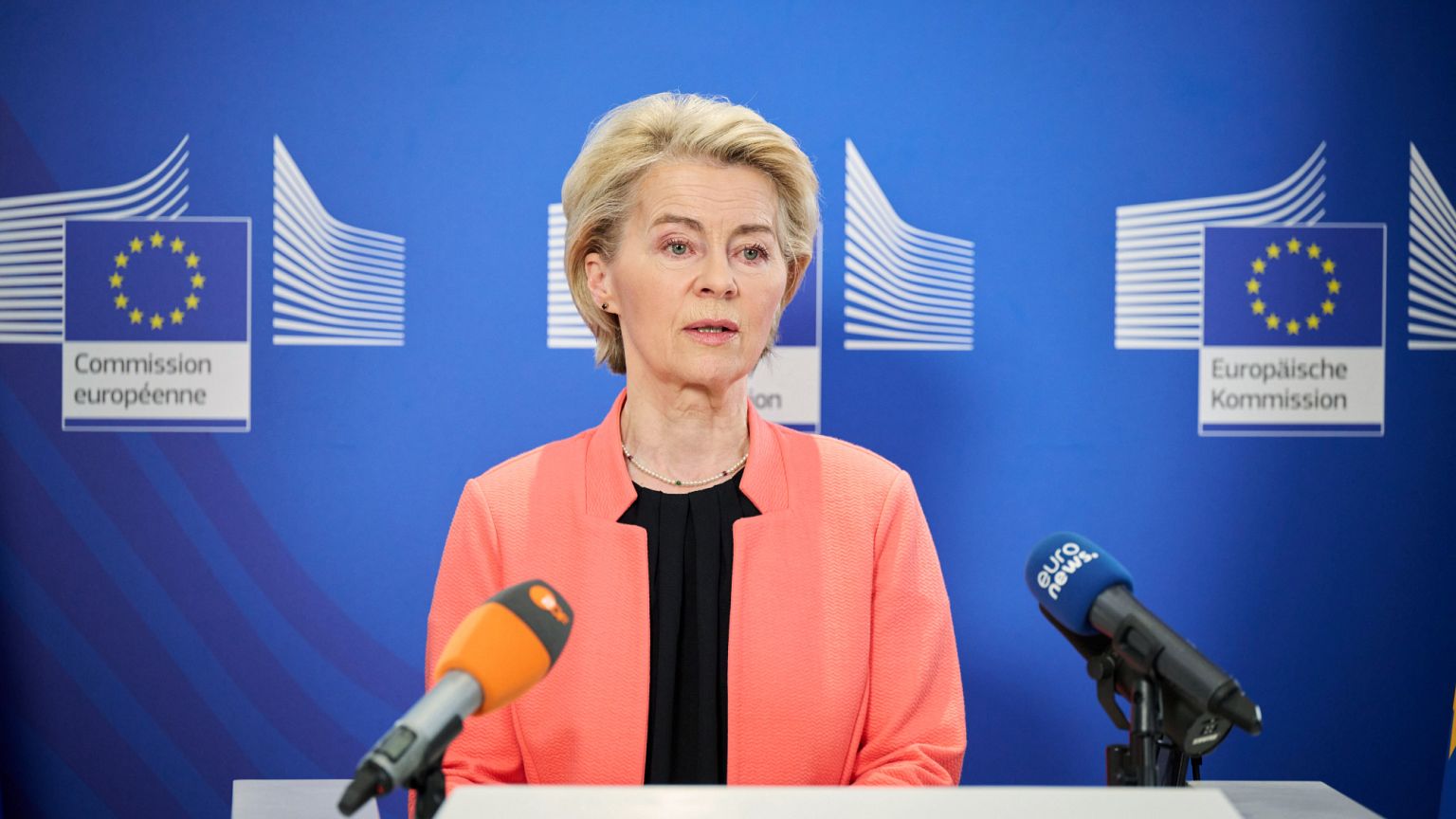 Φον ντερ Λάιεν για δασμούς: Η ΕΕ έτοιμη να αντιδράσει και να ...
