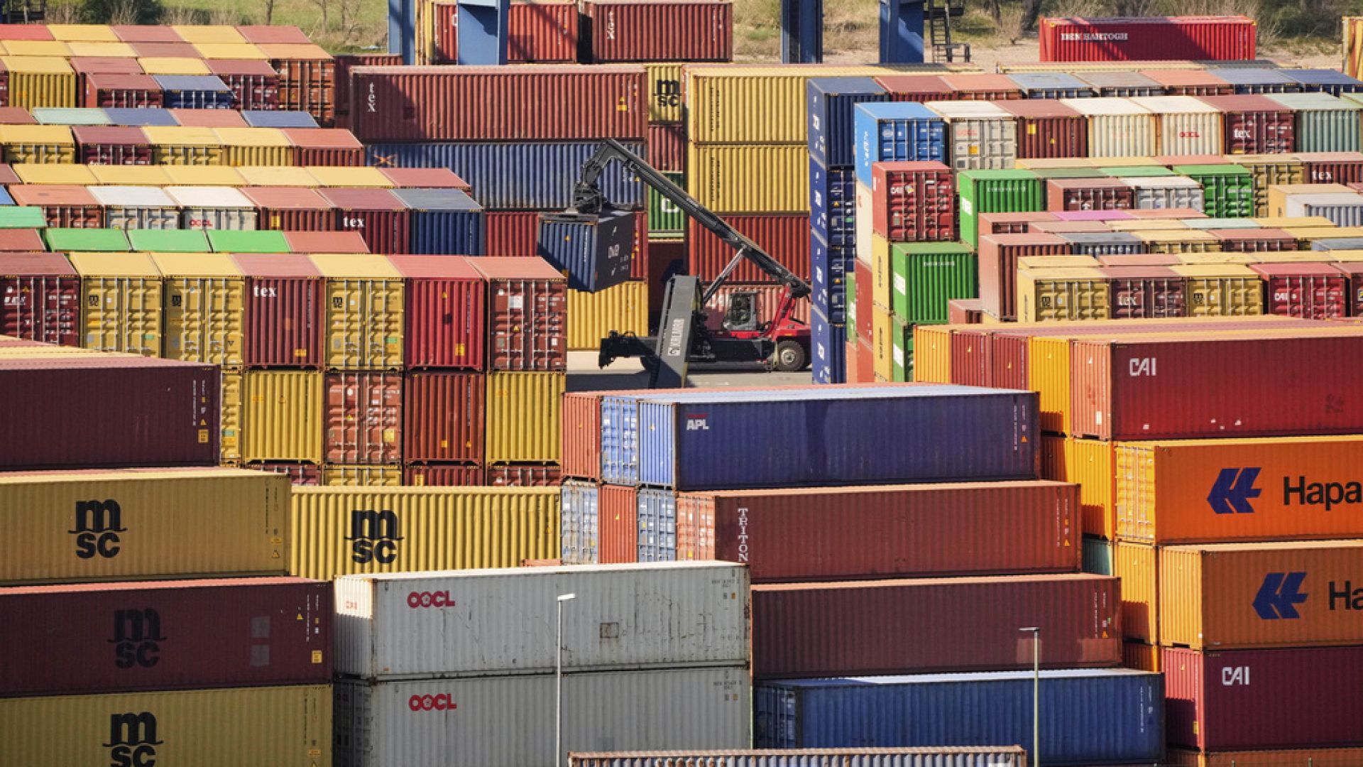 Guerre des tarifs douaniers : l'UE devrait frapper durement les ...