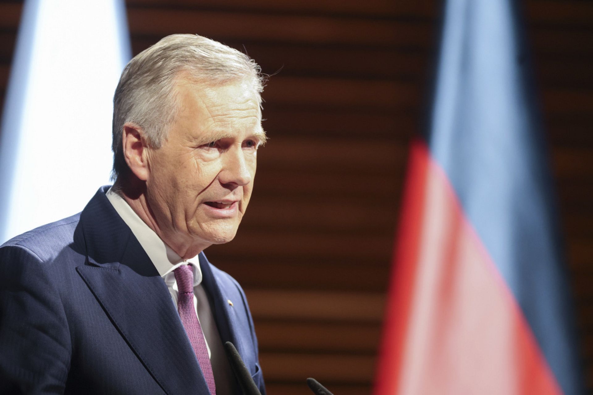 Ceremony commemorates 80th anniversary of Buchenwald camp liberation