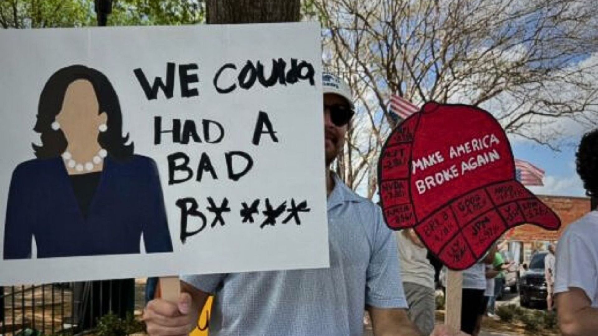 The 10 best and funniest signs from the US ‘Hands Off’ protests | Euronews