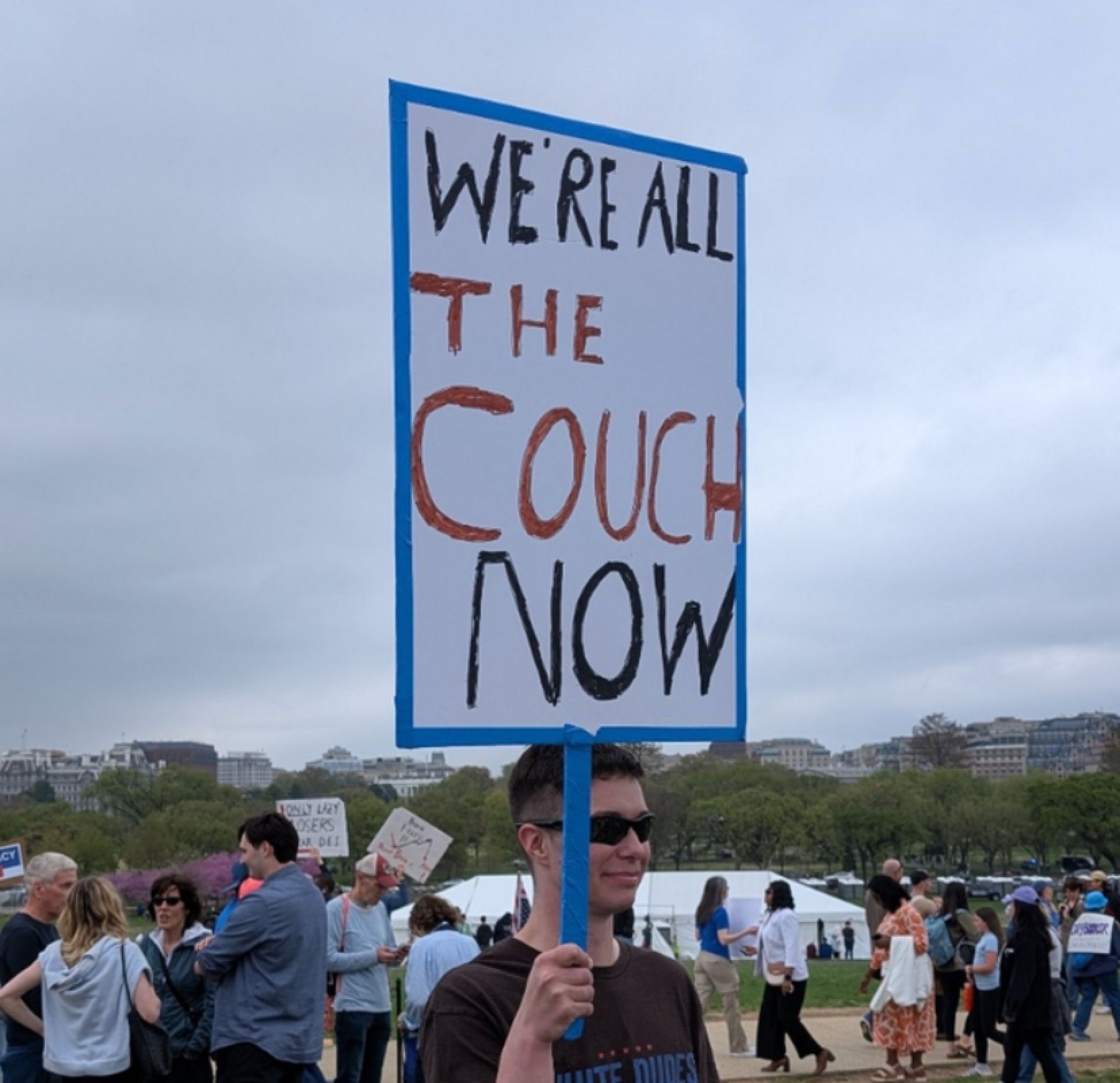 The 10 best and funniest signs from the US ‘Hands Off’ protests | Euronews