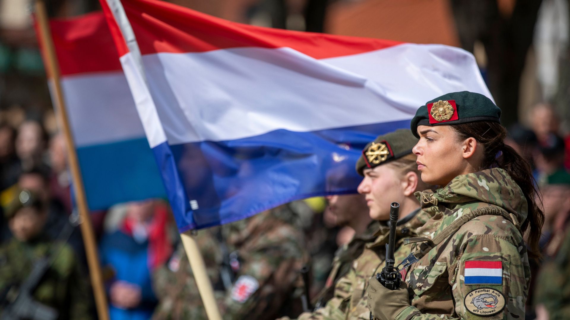 Après les Pays-Bas, la Belgique va mettre en place le service militaire ...
