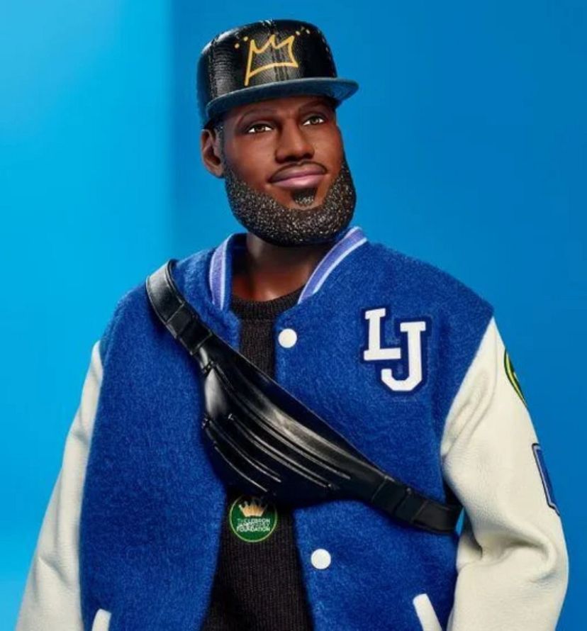 La leggenda dell'Nba LeBron James diventa il primo Ken di Mattel | Euronews