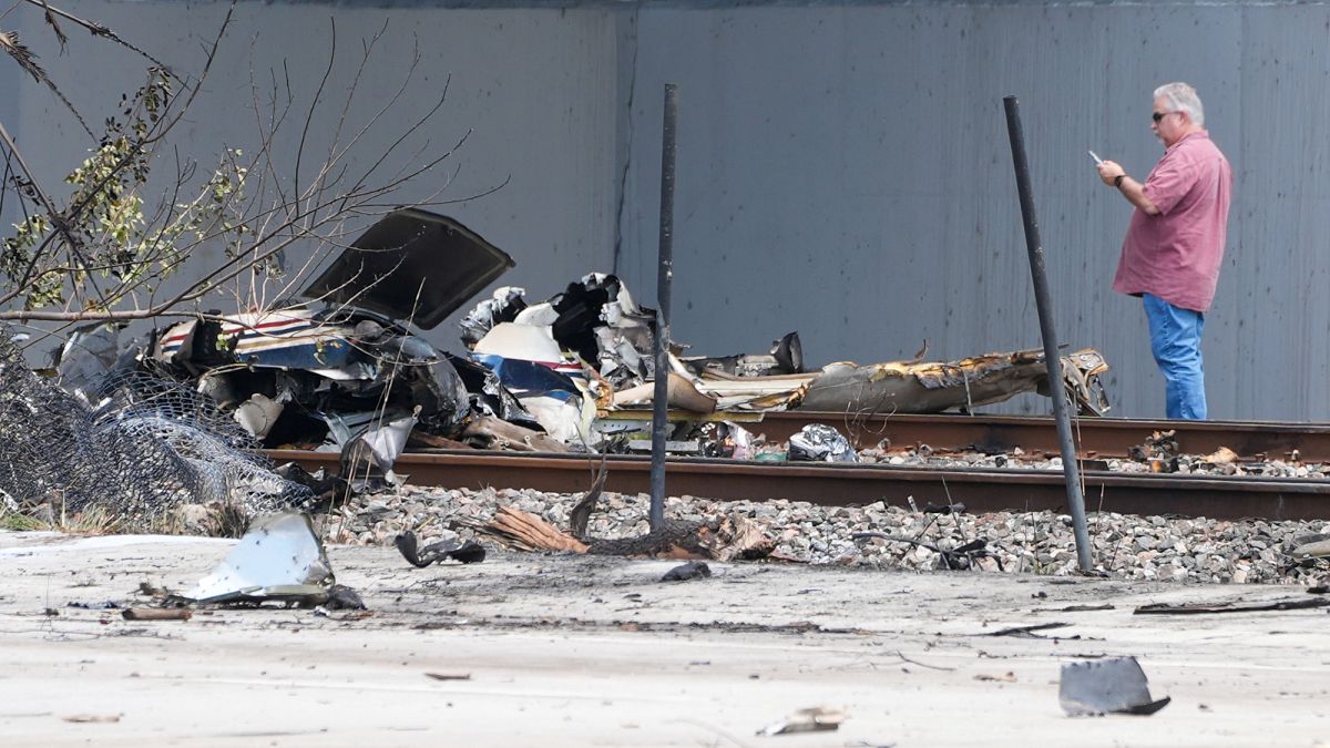 Una avioneta con tres personas a bordo se estrella al sur de Florida | Euronews