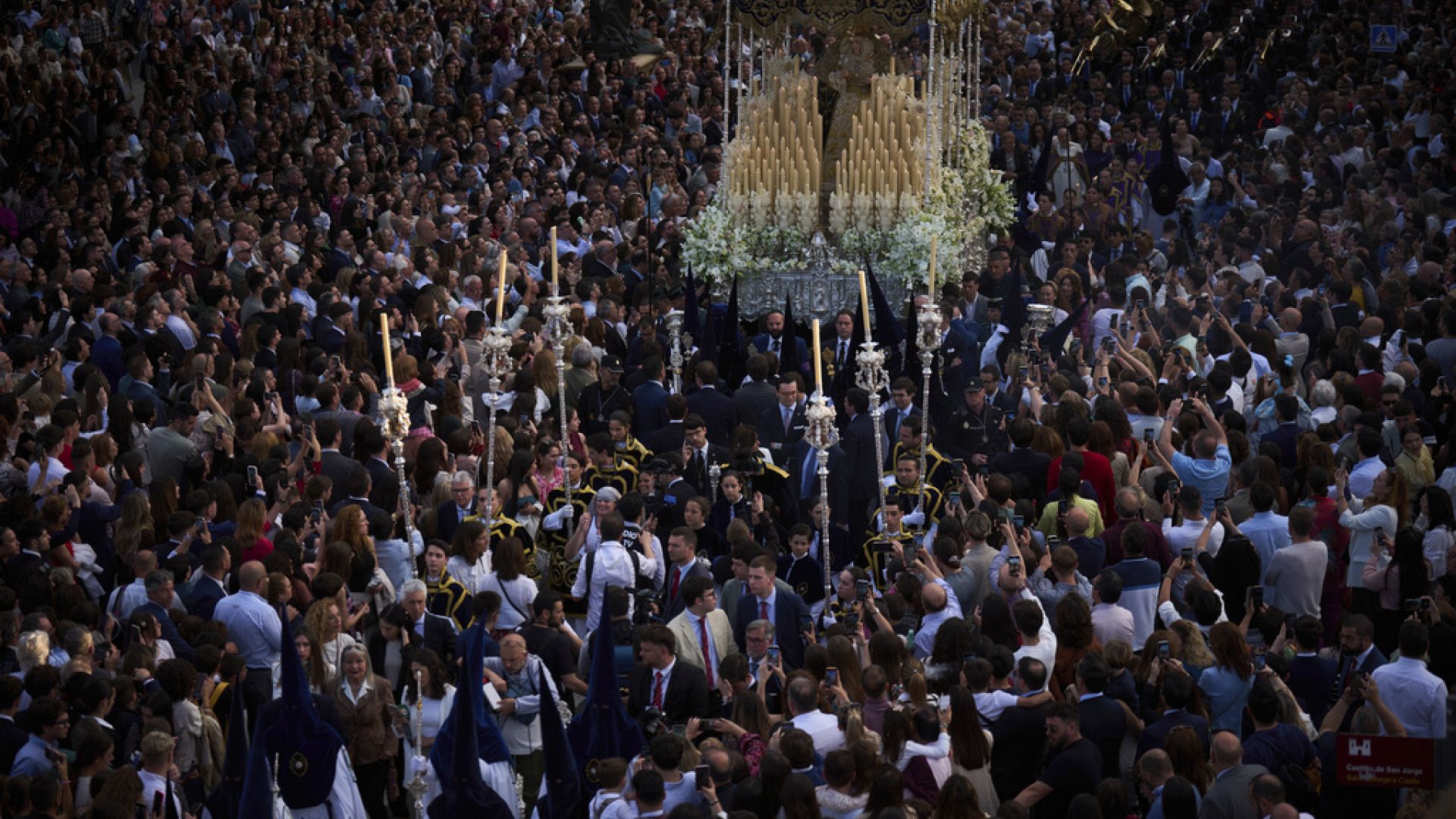 Fervor y tradición en Semana Santa: España atrae a miles de turistas ...