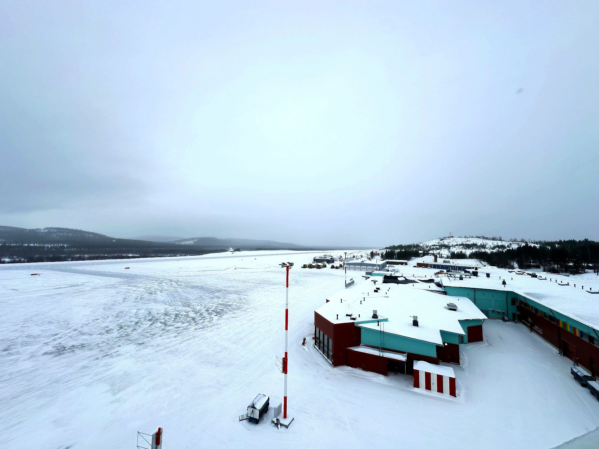 Deep snow, thick ice and zero delays: Inside the Arctic Circle airports ...