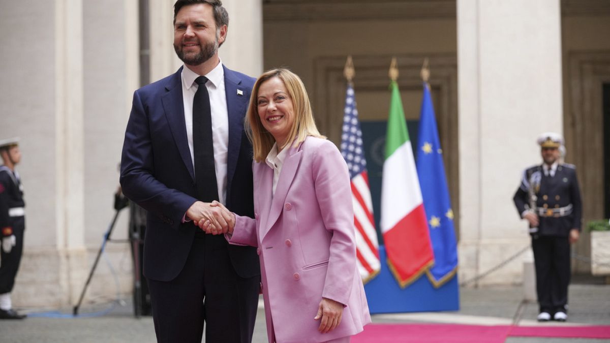 Vance incontra Meloni: "Aggiornerò su Russia e Ucraina. Parleremo di ...