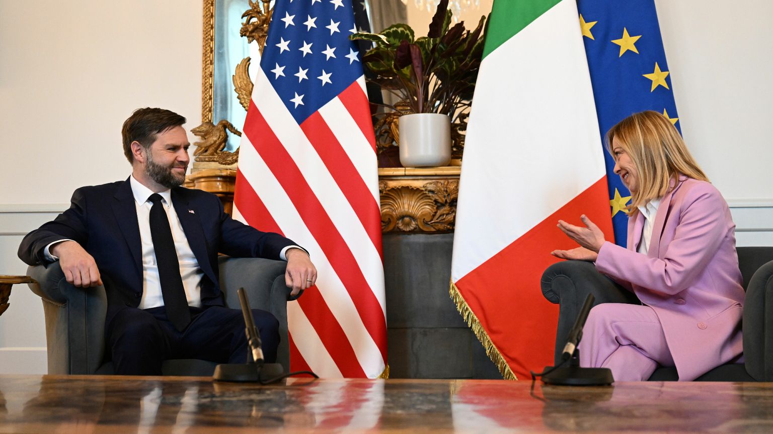 White House floats US-Europe meeting as JD Vance meets Giorgia Meloni ...