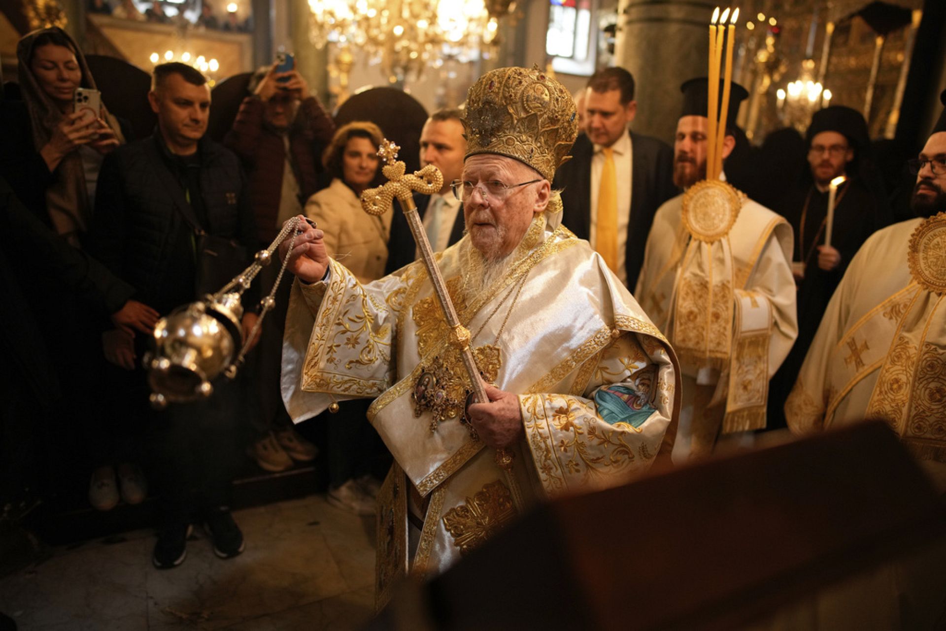 Christians celebrate Easter Sunday across major European cities | Euronews