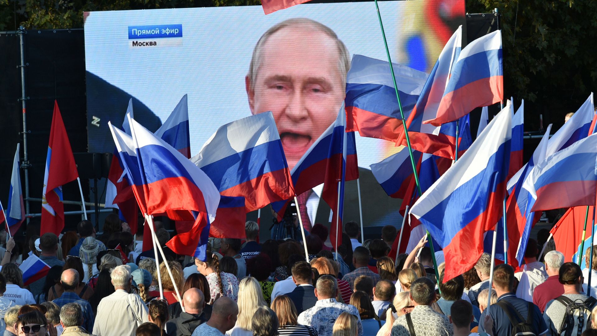 Zelenskyy hits back at Trump's claims he is prolonging war by not ...