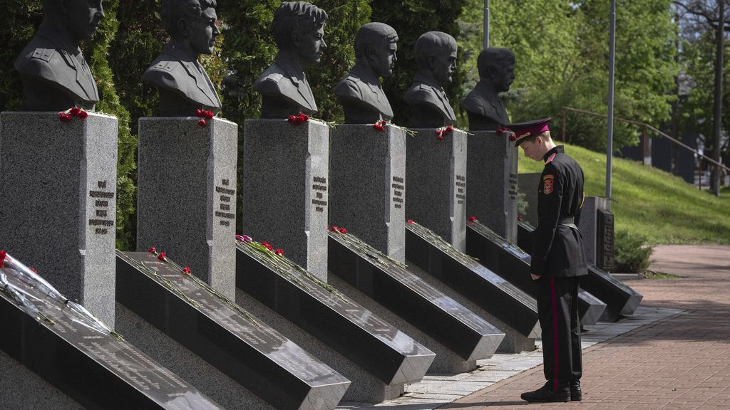 Ukrainians gather to mark the 39th anniversary of the Chernobyl ...
