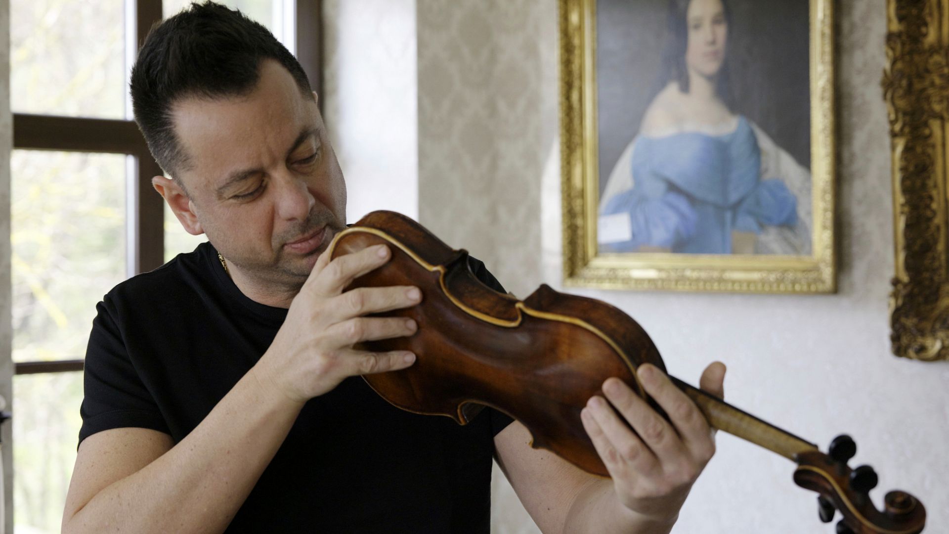 'Violin of hope': Secret note hidden in Dachau-built musical instrument ...