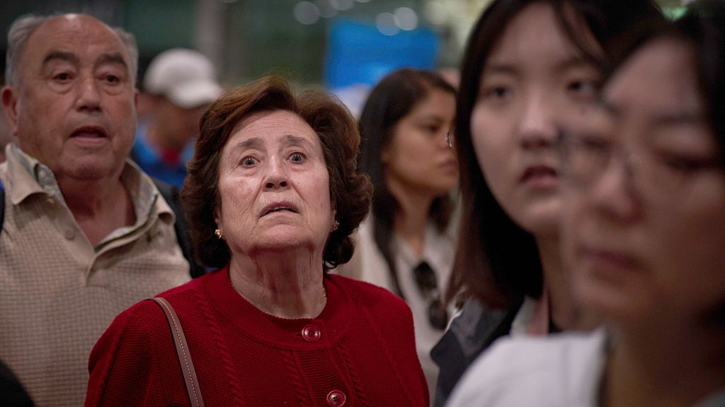 Video. Femen protest in Paris on Women's Day | Euronews