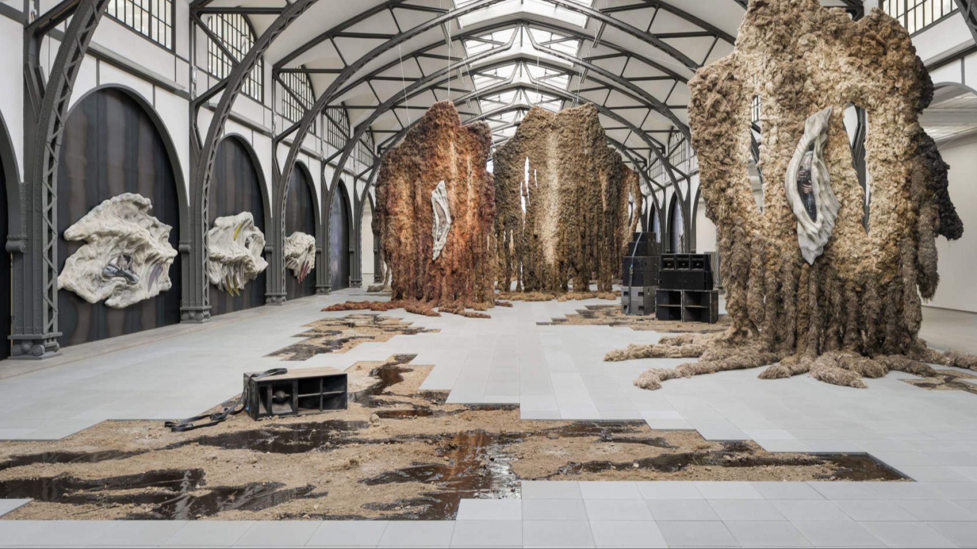 Video. Czech artist brings folk tradition and monumental sculptures to ...