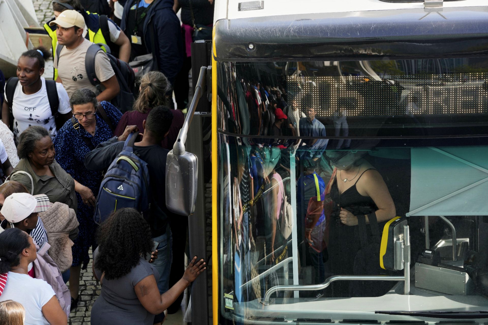 Is France protected from a major power outage as seen in Spain and ...