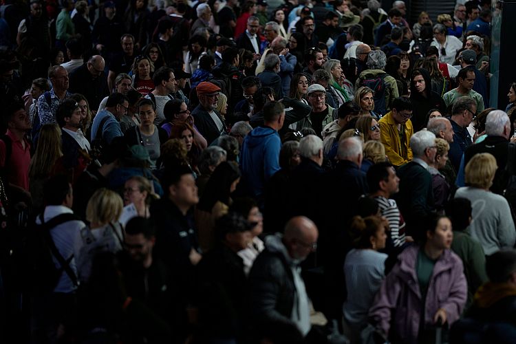 'It won't happen again,' Spain's grid operator says in Iberian blackout ...