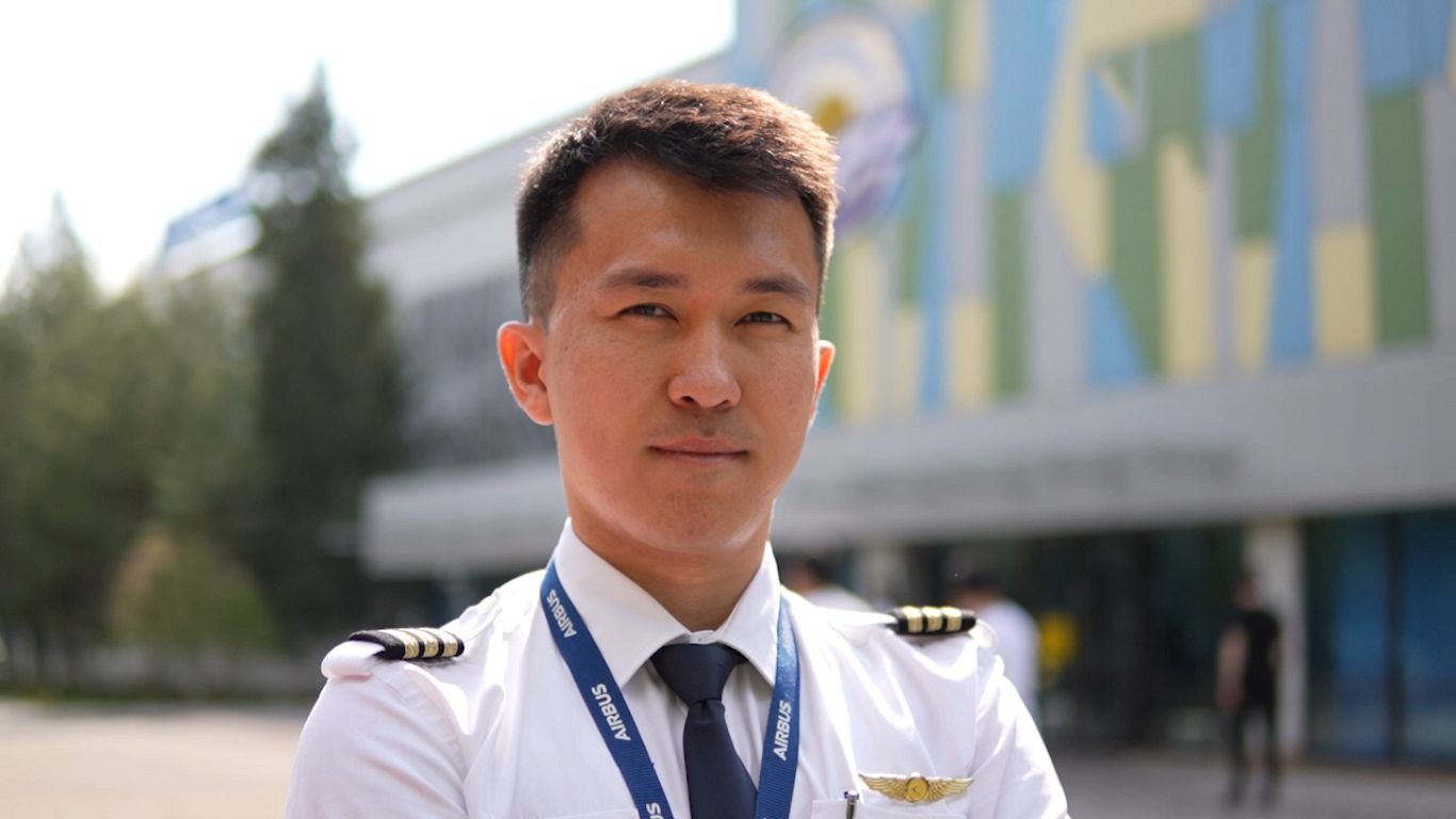 Video. Baby pygmy hippo makes her first appearance at Virginia Zoo ...