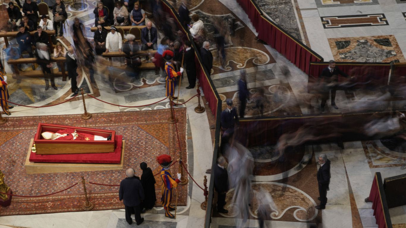 Vídeo. La Legión canta 'El Novio de la Muerte' en la Semana Santa de ...