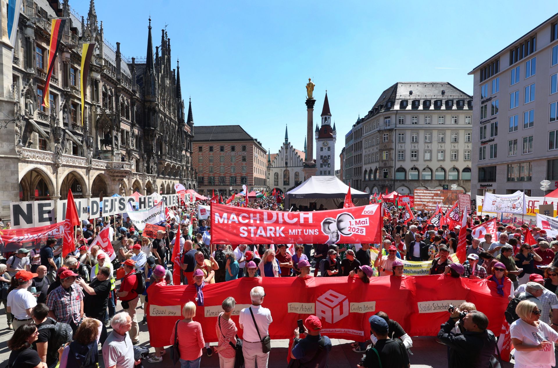Primo Maggio in piazza: le manifestazioni di lavoratori e sindacati da Roma a Tokyo | Euronews