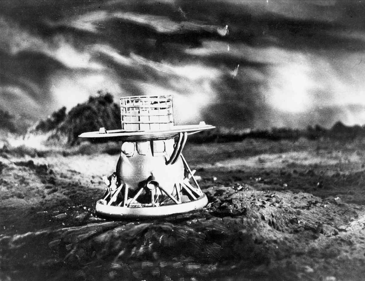 Soviet-era spacecraft from aborted Venus mission set to plummet to ...