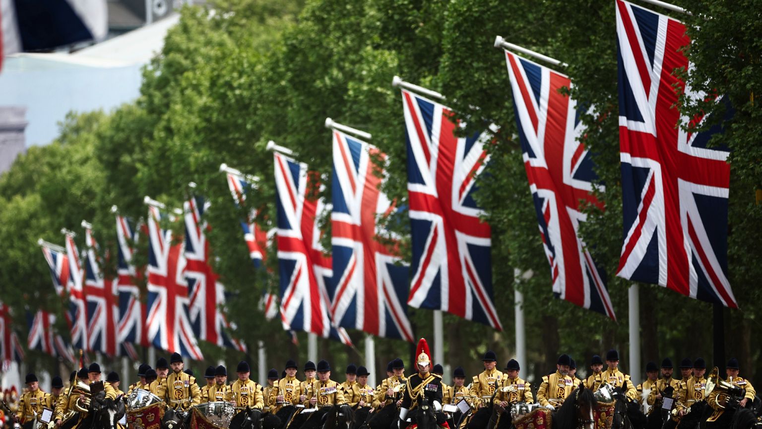 Thousands gather in London to mark the 80th anniversary of VE Day ...