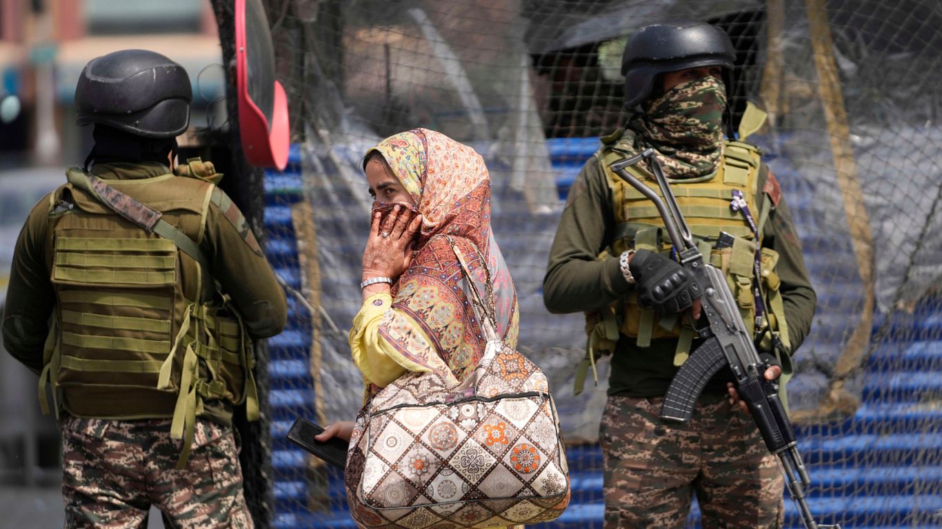 Vídeo. VÍDEO: Los ataques de India contra Pakistán matan a más de 30 ...