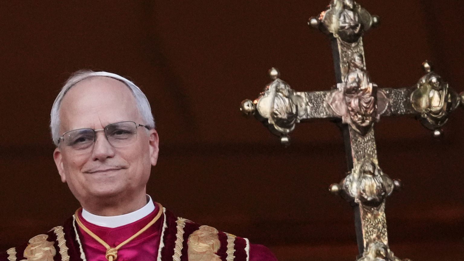 Robert Francis Prevost ist Leo XIV. – Wer ist der neue, amerikanische Papst? | Euronews