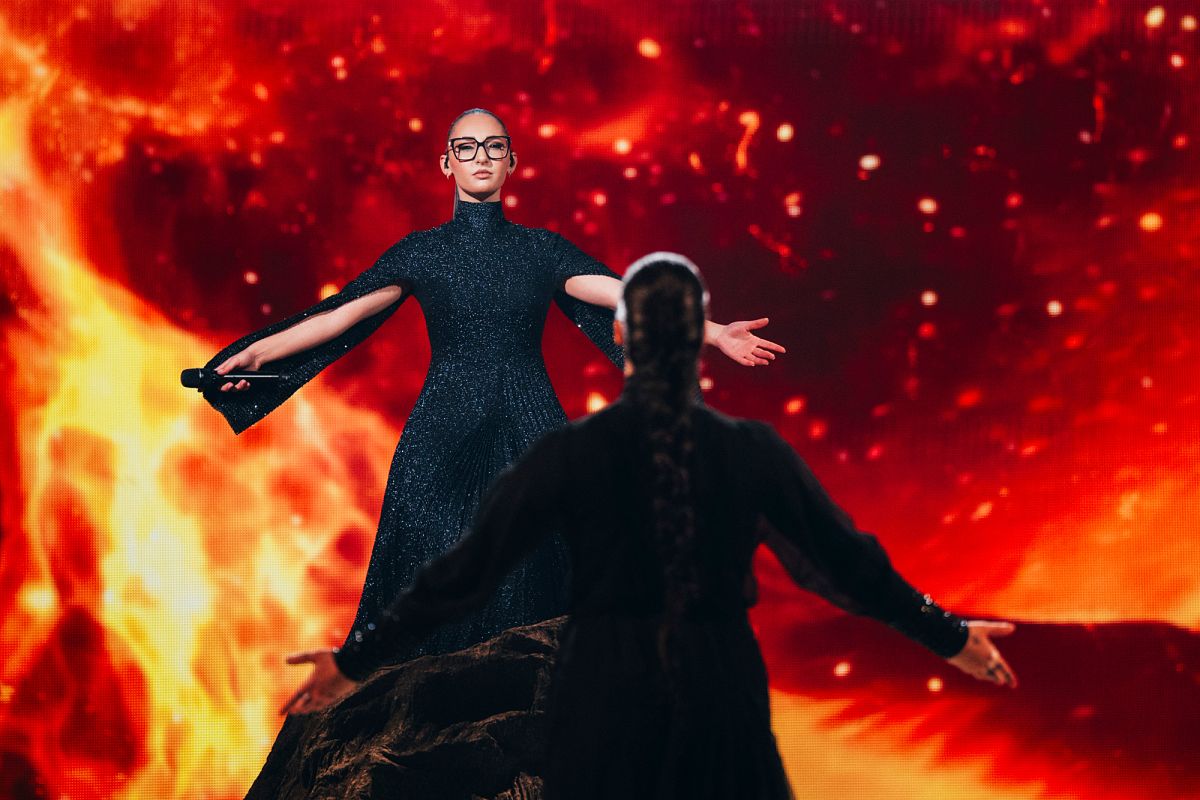 The girl with the glasses: Klavdia brings a starry-eyed Greek ballad to ...