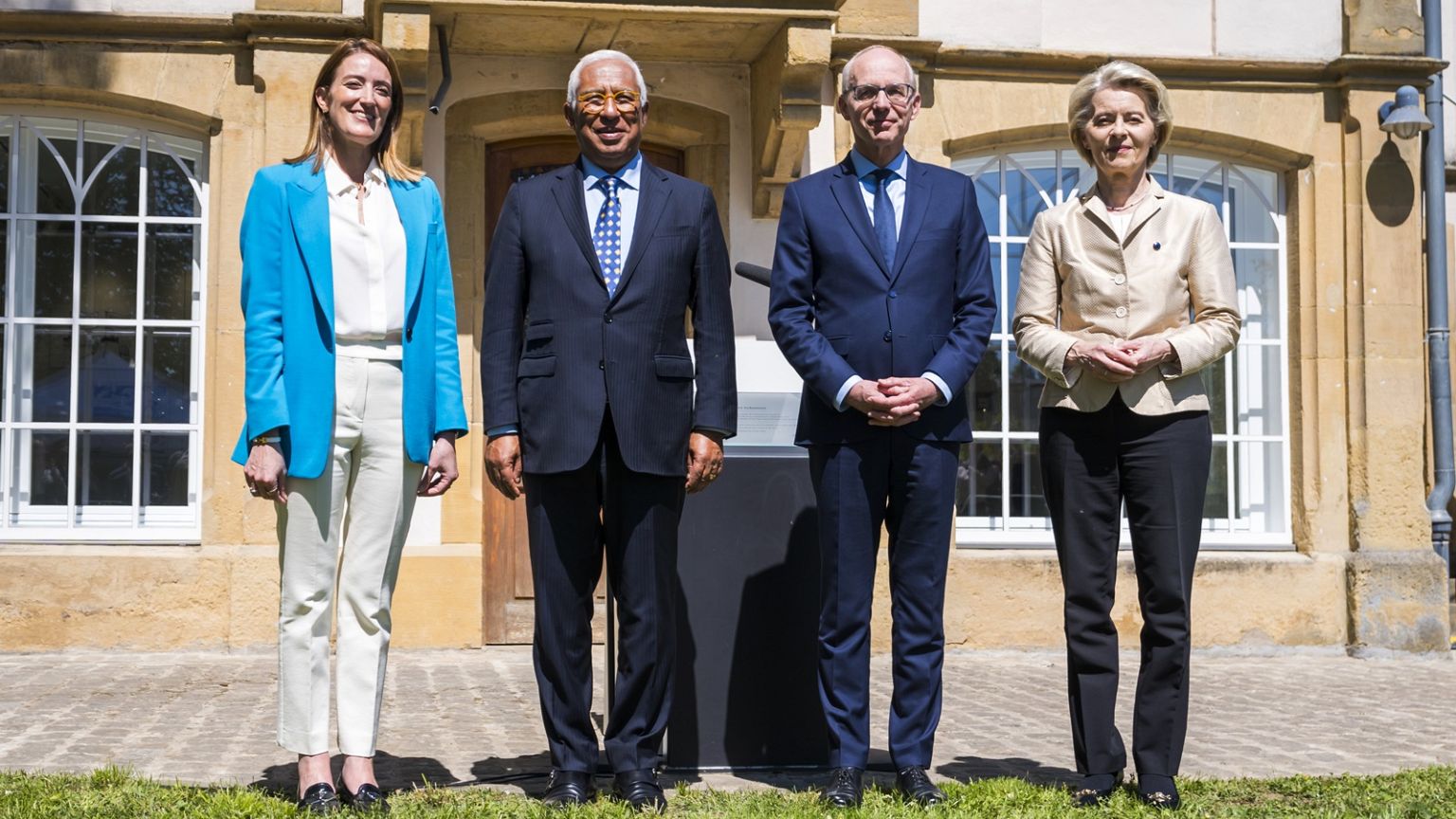 Von der Leyen, Costa und Metsola: Zu dritt 200 Kilometer im Privatjet | Euronews