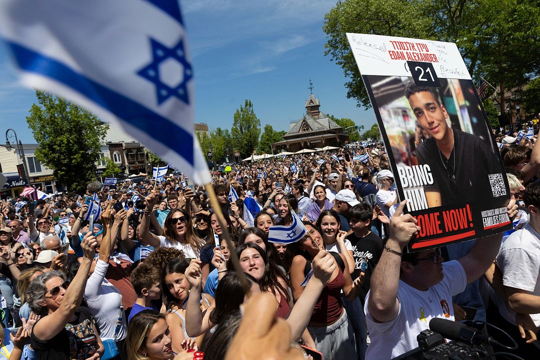 Hamas releases Israeli-US hostage Edan Alexander in 'goodwill gesture ...