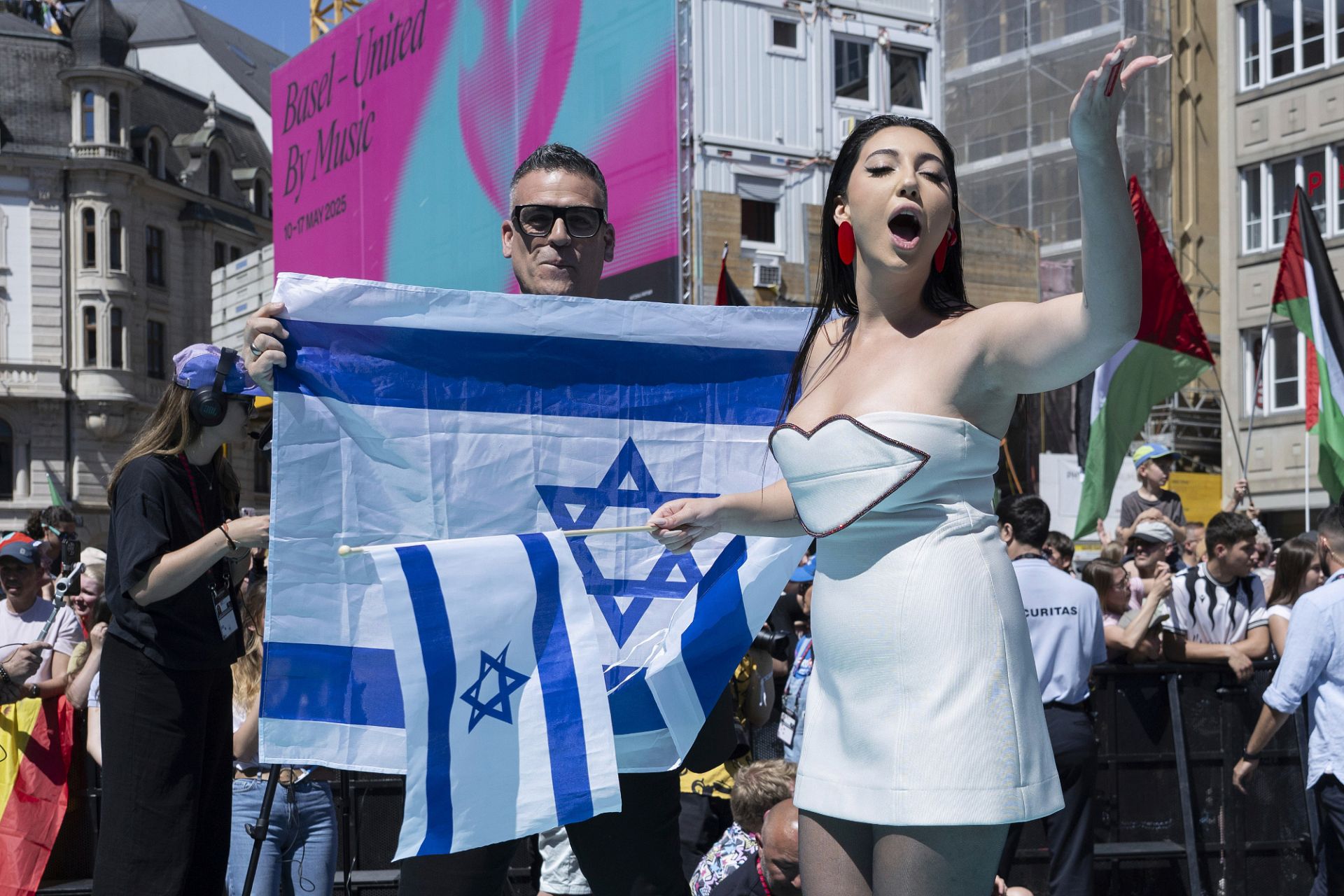 Nach Ausschluss-Forderungen: Israels ESC-Kandidatin erwartet Störungen ...